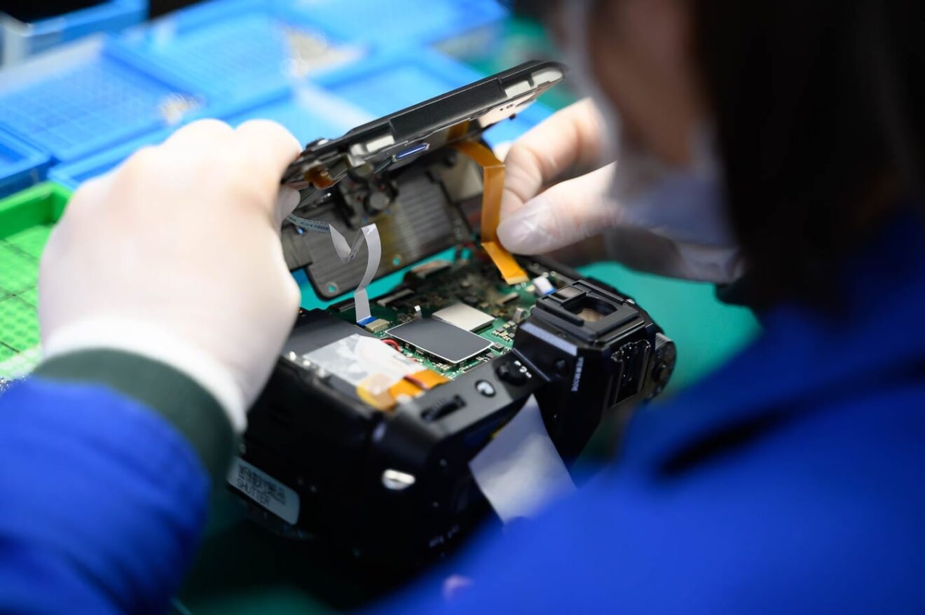 Fujifilm Factory Tour: Meet Fujifilm's Most Complex Gear to Manufacture ...
